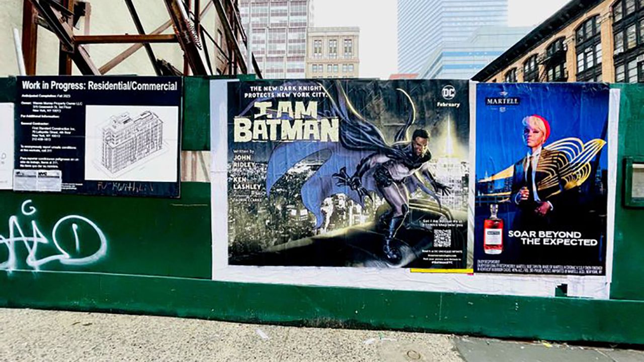 DC uses real billboards to promote the arrival of the black Batman in ...